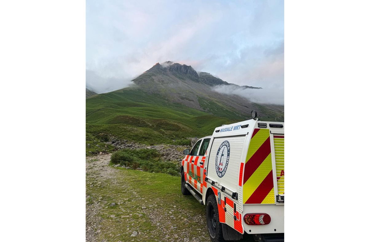 Lake District walkers reminded to stick together by mountain rescue team – cumbriacrack.com